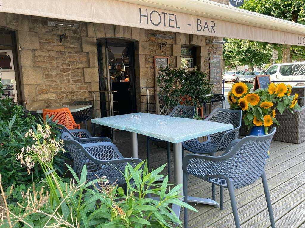 Réserver Hôtels à Auray | Le Cadoudal - Hôtel - Bar