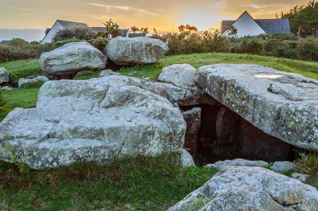 Le Tumulus de Rondossec Mégalithes | Baie de Quiberon